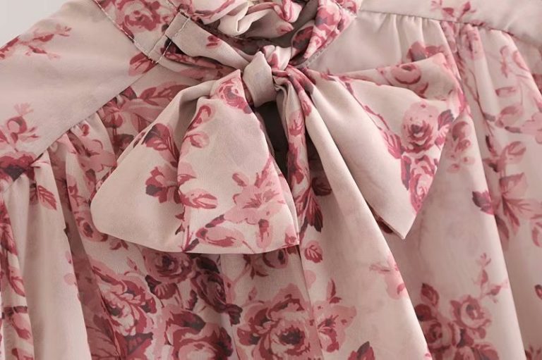 Floral Print Turtleneck Blouse Shirts - TD Mercado