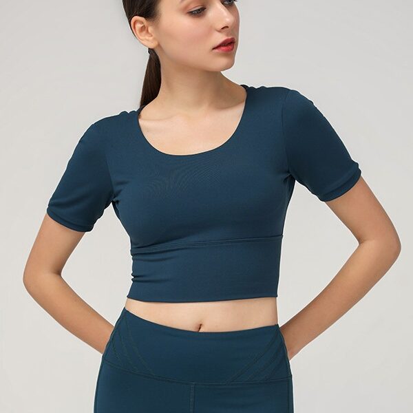 Solid Short Sleeve Cropped Sport T-shirt - TD Mercado